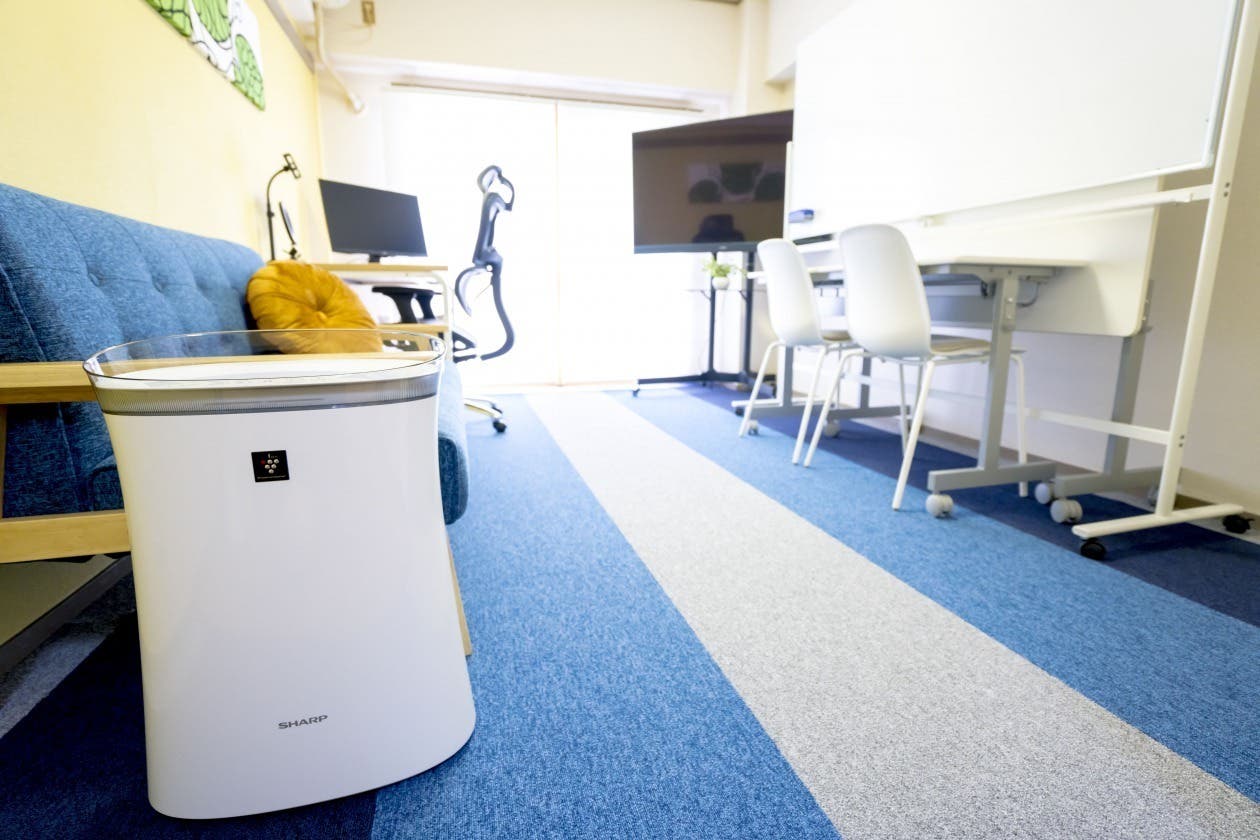 テレワーク、会議、面接に最適でお洒落な個室♪大型モニター、テレビ、ホワイトボード、エステ台完備！【スクルド 戸塚】の写真13