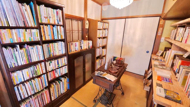 箱根のお座敷ブックカフェの写真10