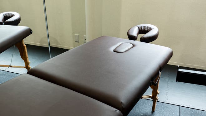 【なんばHatch徒歩30秒】難波心斎橋地域最安値当日予約可能の個室レンタルフィットネスジム!全面鏡張!ヨガやパーソナル可能!の写真5