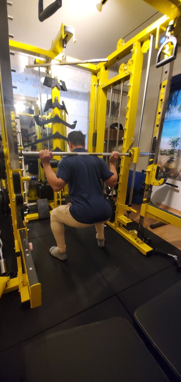 レンタルトレーニングルーム　 最新スミスマシーンの写真7