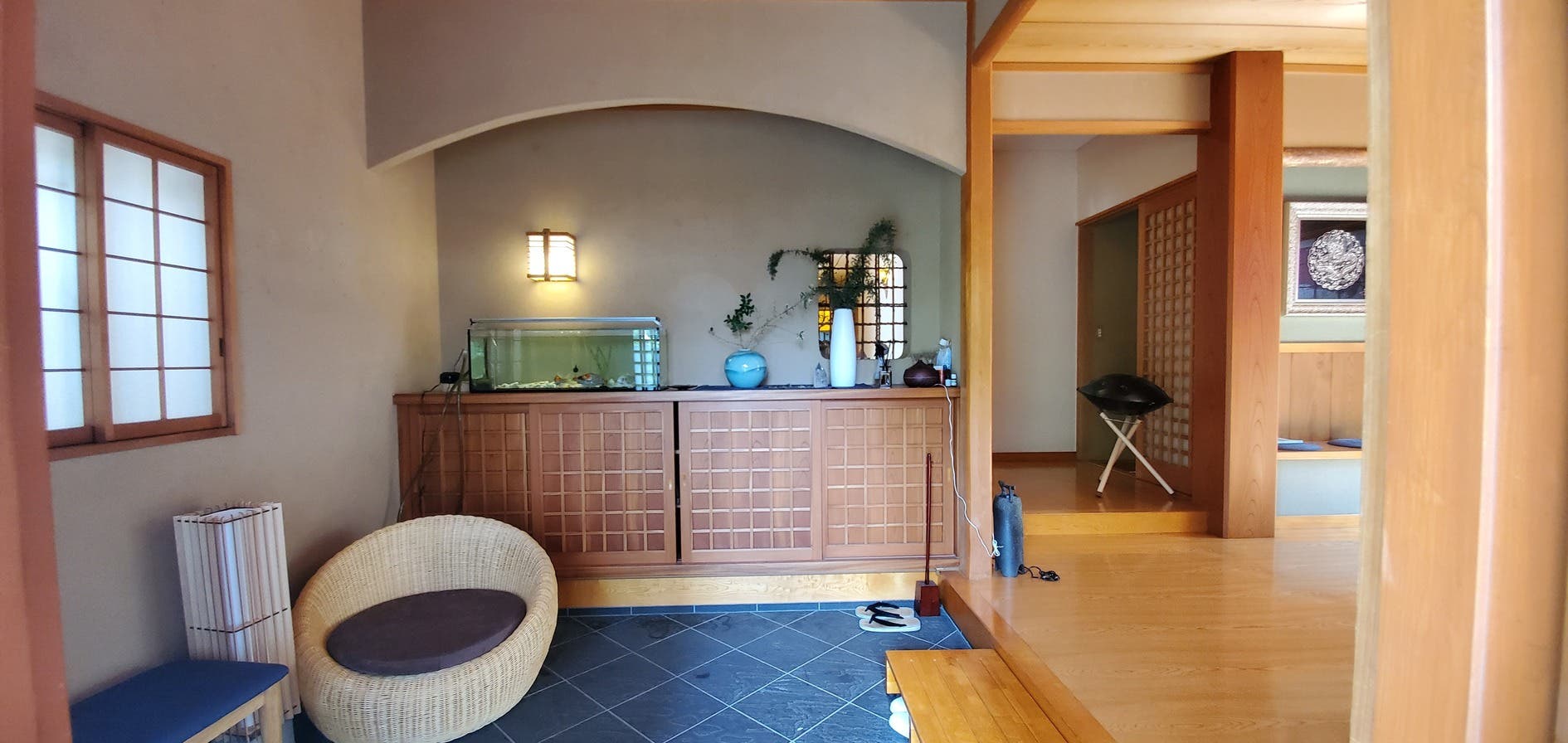 セラピー専用ルーム「アロマ、整体、リラクゼーションなど」電動ベットの写真13