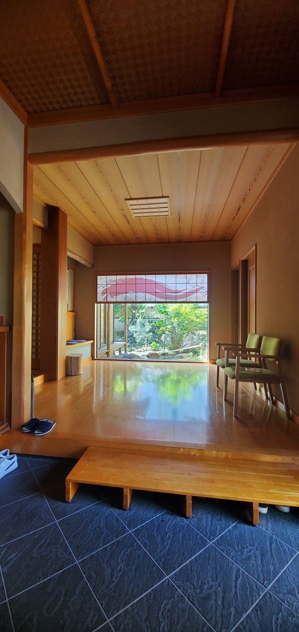 セラピー専用ルーム「アロマ、整体、リラクゼーションなど」電動ベットの写真17