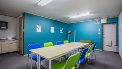 【扇町駅2分!12名利用可!】綺麗な室内!WiFi・プロジェクター・ホワイトボード全て無料!土足可!ふれあい貸し会議室 天満Aの写真4