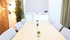 【学芸大学駅3分!8名】綺麗な室内!WiFi・プロジェクター・ホワイトボード全て無料!ふれあい貸し会議室 学芸大学A スマイルの写真2