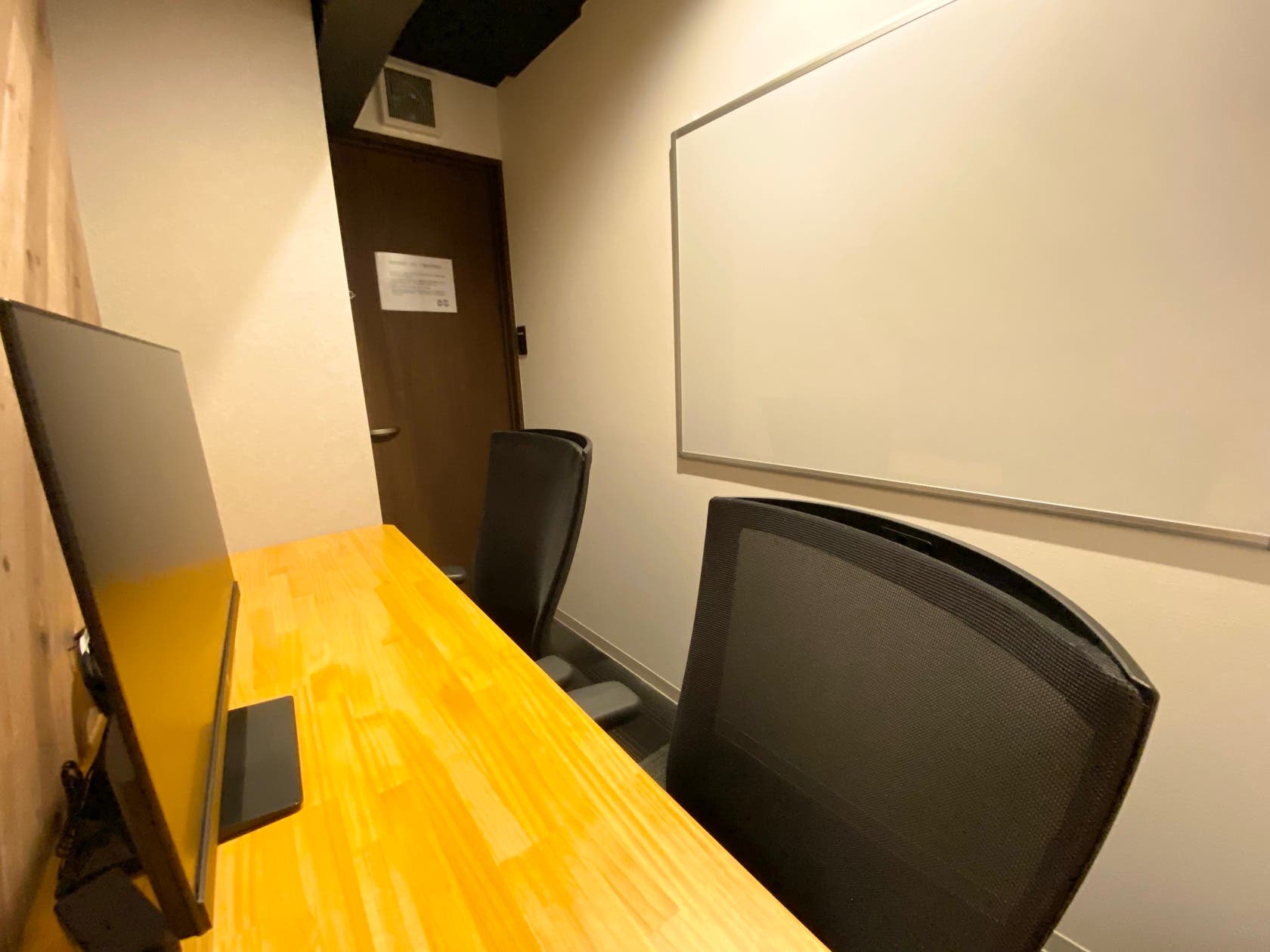 ★NEW★【駒込2分】2名用個室ブース。Zoom会議、PC作業、動画撮影、勉強等。超高速WIFI 2Gbps（C-2）の写真5