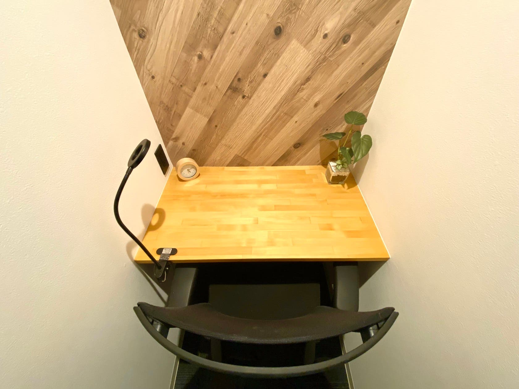 ★NEW★【駒込2分】ドア付き1人用個室ブース。Zoom会議、PC作業、動画撮影、勉強等。超高速WIFI 2Gbps（A-4）の写真6