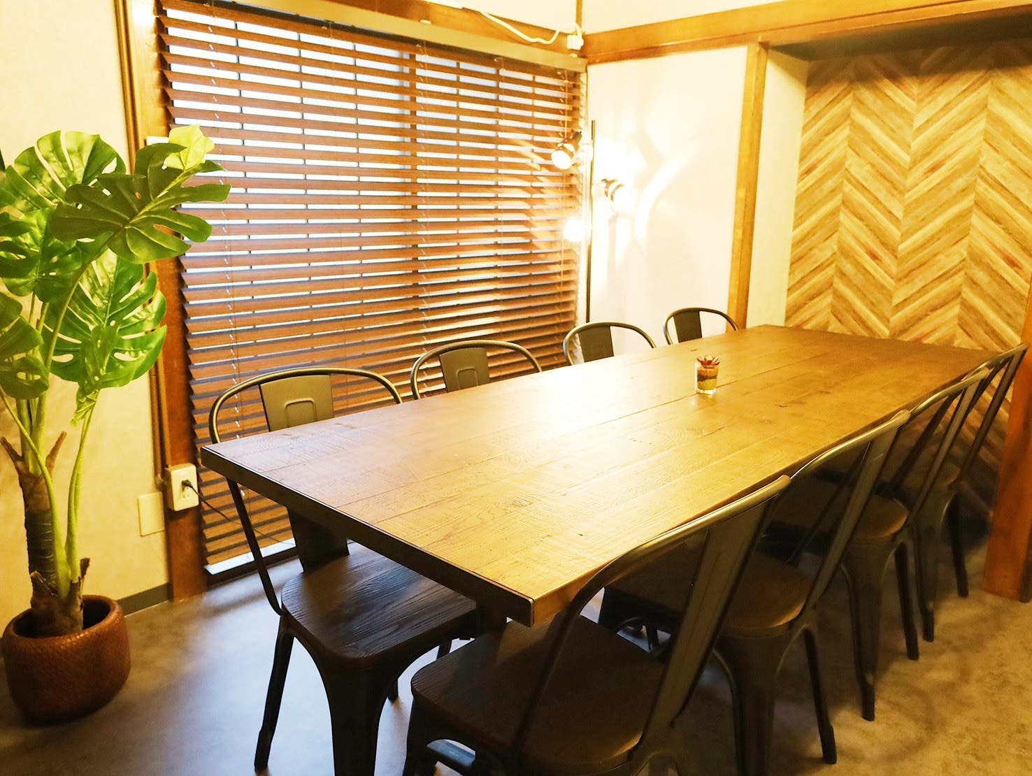 ★NEW★【北千住2分】落ち着いた空間。窓開け可。高速WiFi・各種設備無料！会議、レッスン・整体等（RoomA・最大10名）の写真6