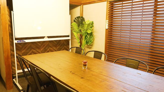 ★NEW★【北千住2分】落ち着いた空間。窓開け可。高速WiFi・各種設備無料!会議、レッスン・整体等(RoomA・最大10名)の写真2
