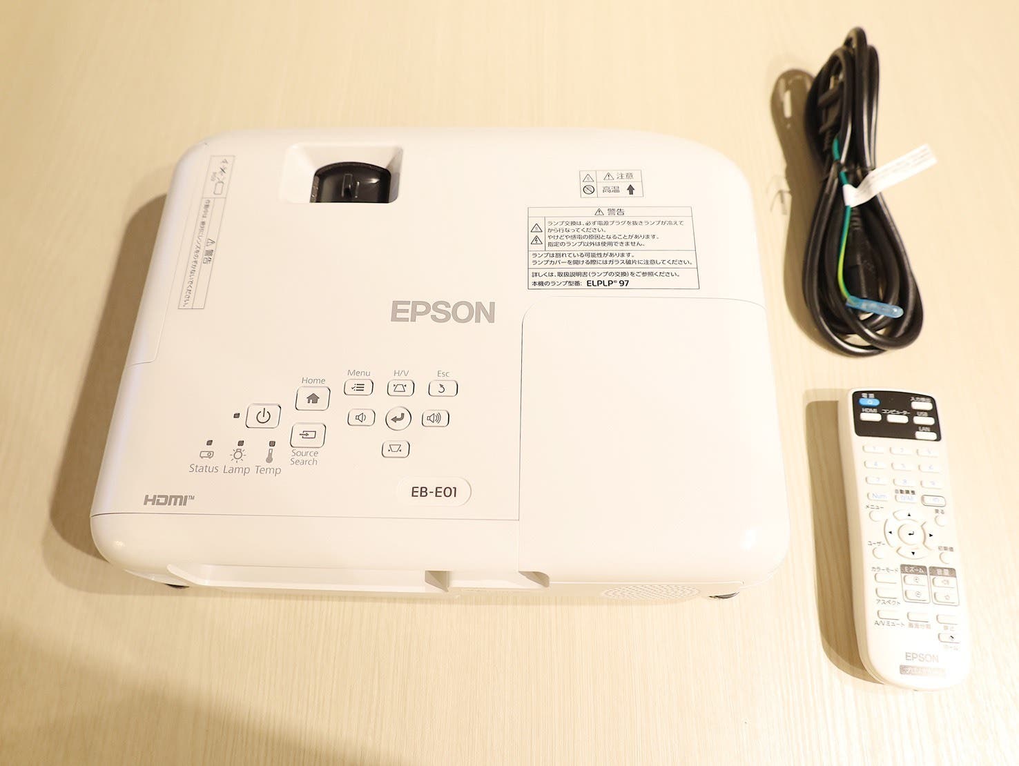 ★NEW★【北千住2分】明るくお洒落。窓開け可。高速WiFi・LEDリングライト有。動画撮影、面接、テレワークに最適（最大4名）の写真12