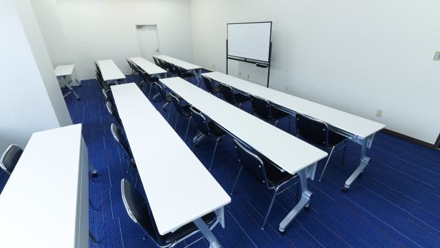 都心からアクセス良好で宿泊も可能な会議室!幕張インター1分の写真4