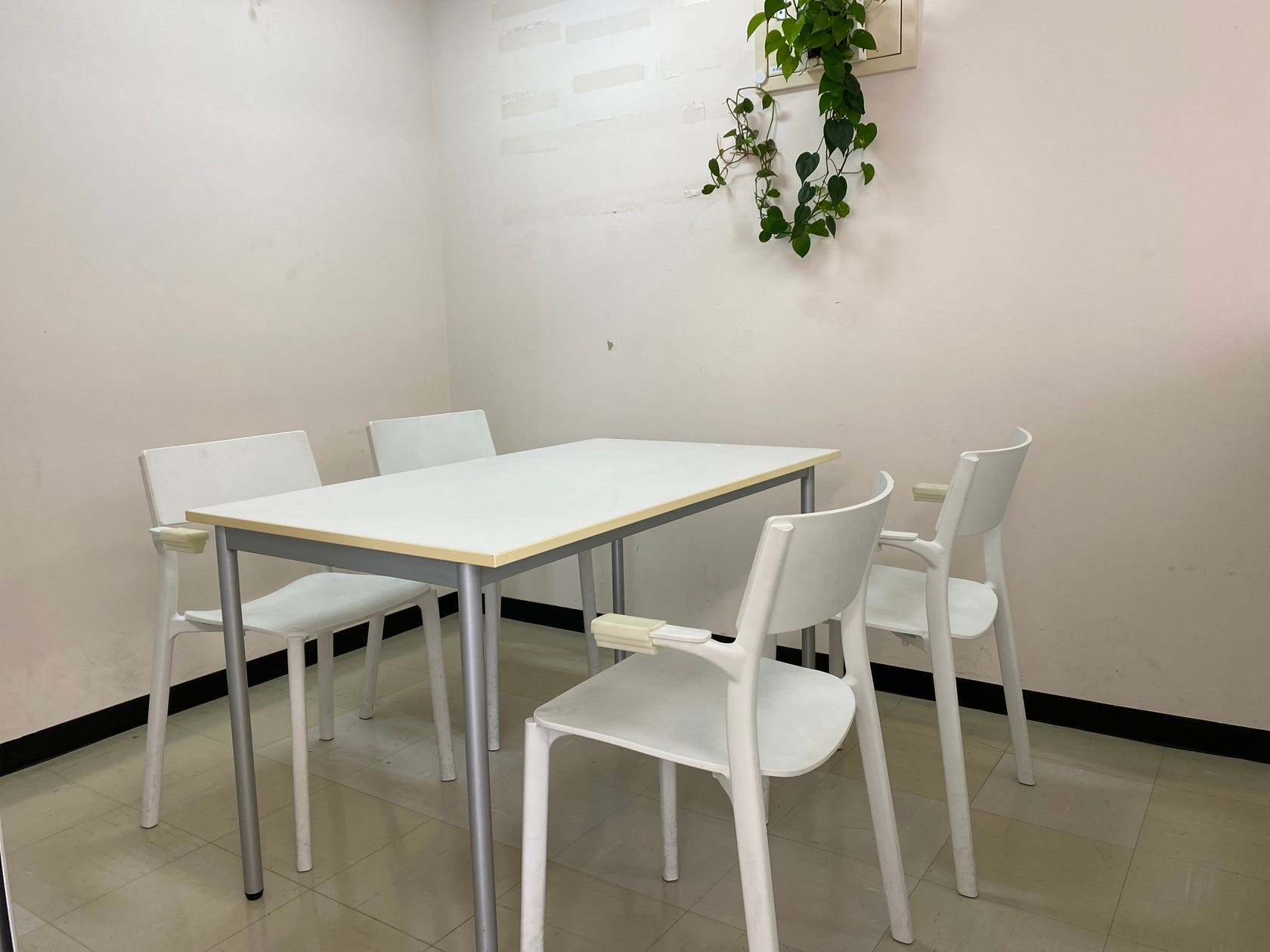 蒲田2分 個室　面接会議に最適 おおたfabスペースC　フリードリンク有　高速Wifi等設備充実 の写真2