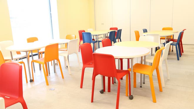 【卸町駅から徒歩5分】クラスルーム1 会議、ワークショップ、セミナーに最適! の写真1