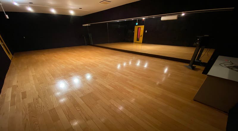 A【勾当台公園駅５分】大型レンタルスタジオ / 音響設備完備 / wifiあり / 更衣室あり / 自動販売機あり