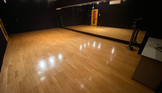 A【勾当台公園駅5分】街中 / wifiあり / /音響設備完備 / 大型レンタルスタジオ / 更衣室あり / 自動販売機ありの写真1