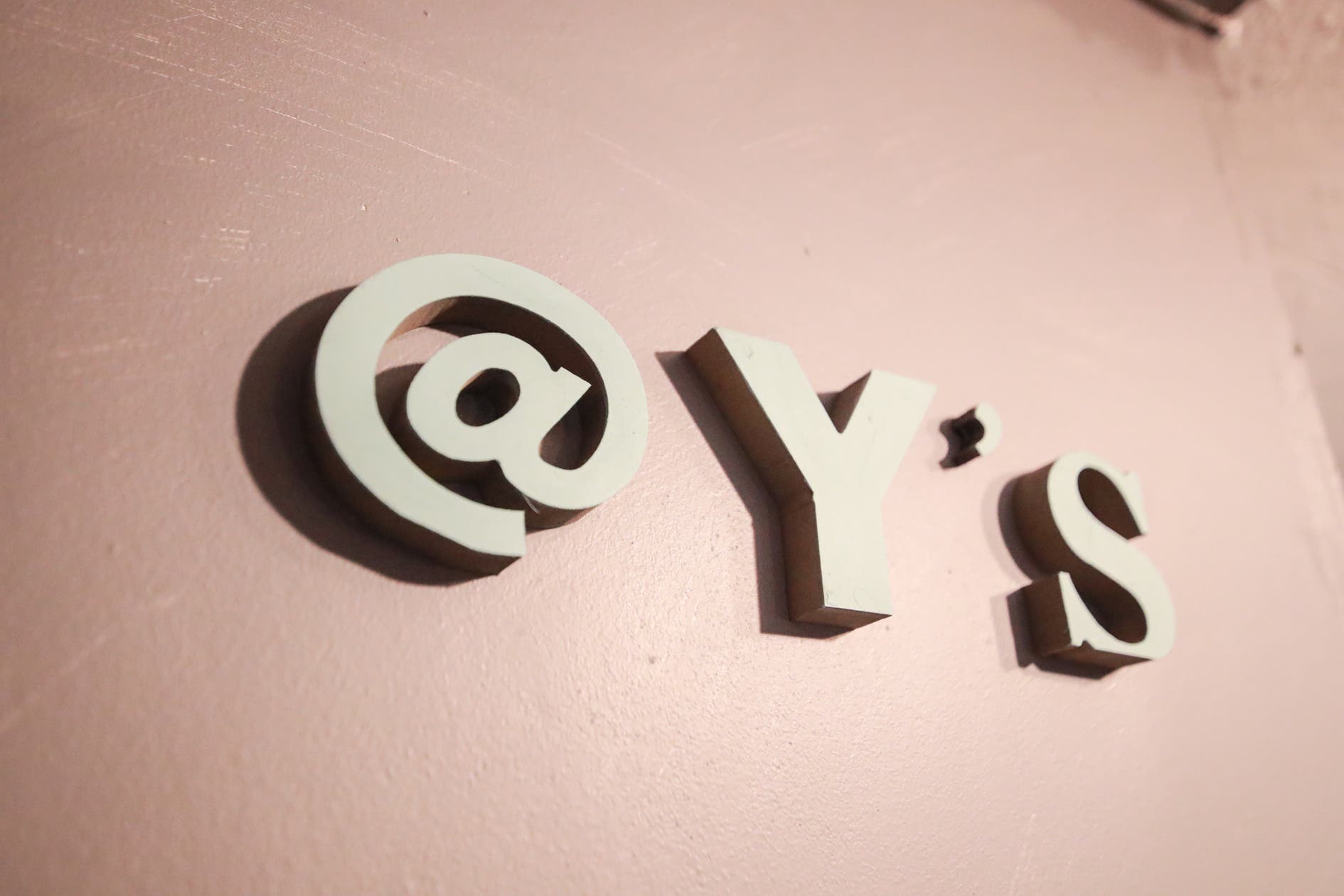 梅田で唯一の完全非接触型カラオケ・ダーツレンタルルーム◇デート/女子会/飲み会/ダーツ/始発待ち◇の写真10