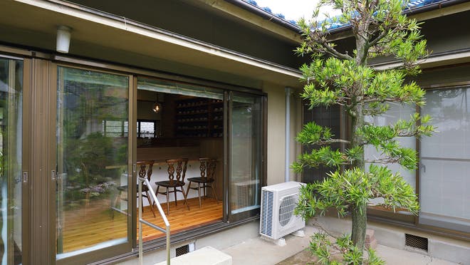 古民家の佇まいを活かした隠れ家風カフェスペースの写真7