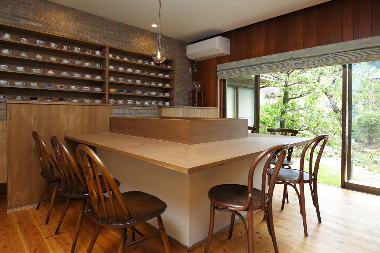 古民家の佇まいを活かした隠れ家風カフェスペースの写真9