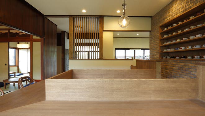 古民家の佇まいを活かした隠れ家風カフェスペースの写真12