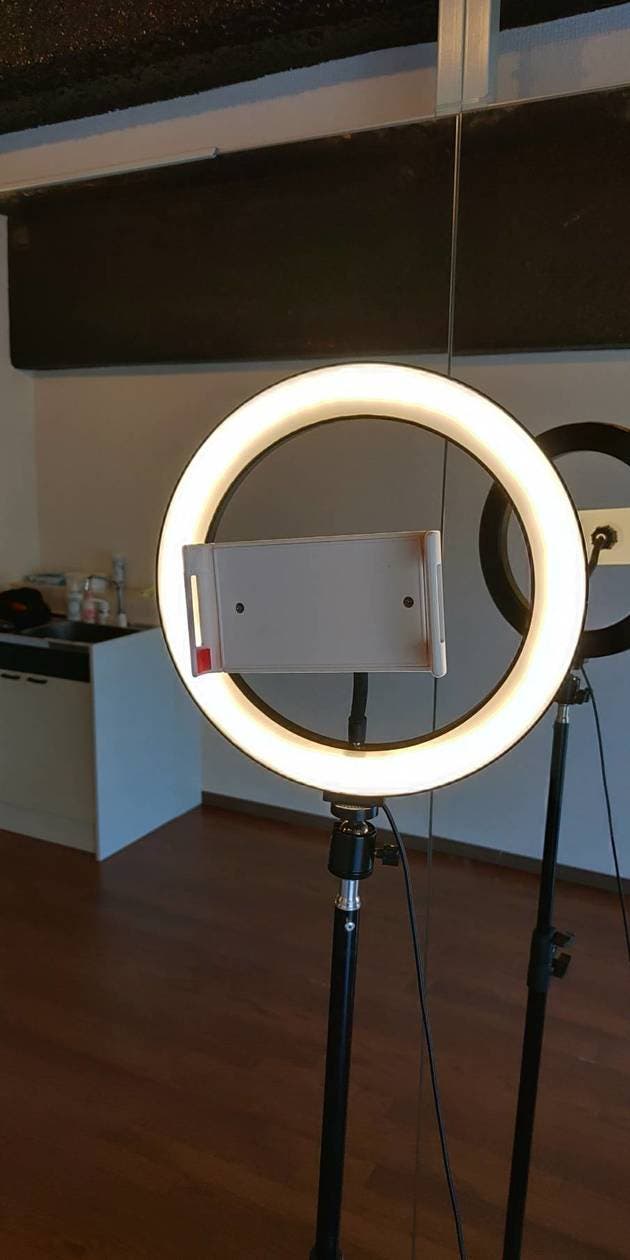 価格破壊‼使わないと損‼天神南駅2分最大10名‼会議やダンスに最適‼大鏡/WIFI/プロジェクター完備‼24時間営業‼の写真15