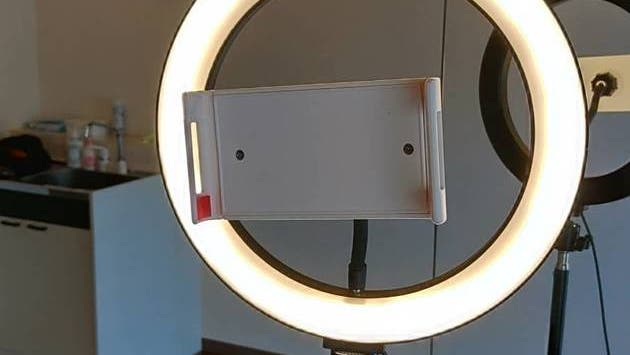 価格破壊‼使わないと損‼天神南駅2分最大10名‼会議やダンスに最適‼大鏡/WIFI/プロジェクター完備‼24時間営業‼の写真15