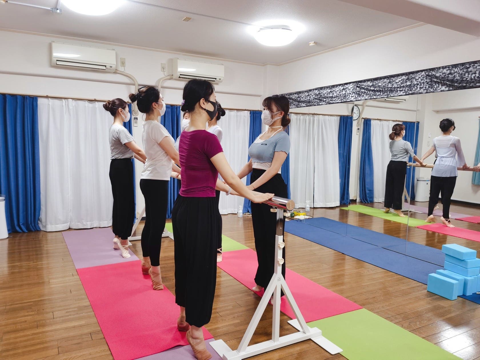 【上本町駅から徒歩3分】バレエバーのあるダンスとヨガができるスタジオの写真15