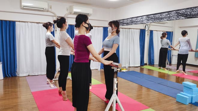 【上本町駅から徒歩3分】バレエバーのあるダンスとヨガができるスタジオの写真15
