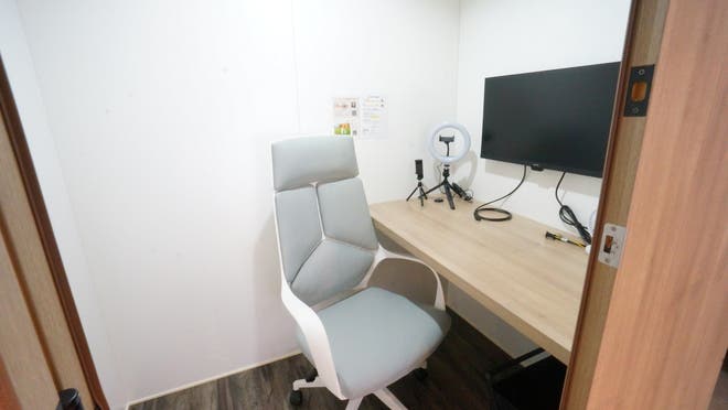 <ミニマルワークスペース南森町No.5>南森町駅徒歩5分!Wi-Fi完備!モニターあり/テレワーク/Web会議/面接の写真2