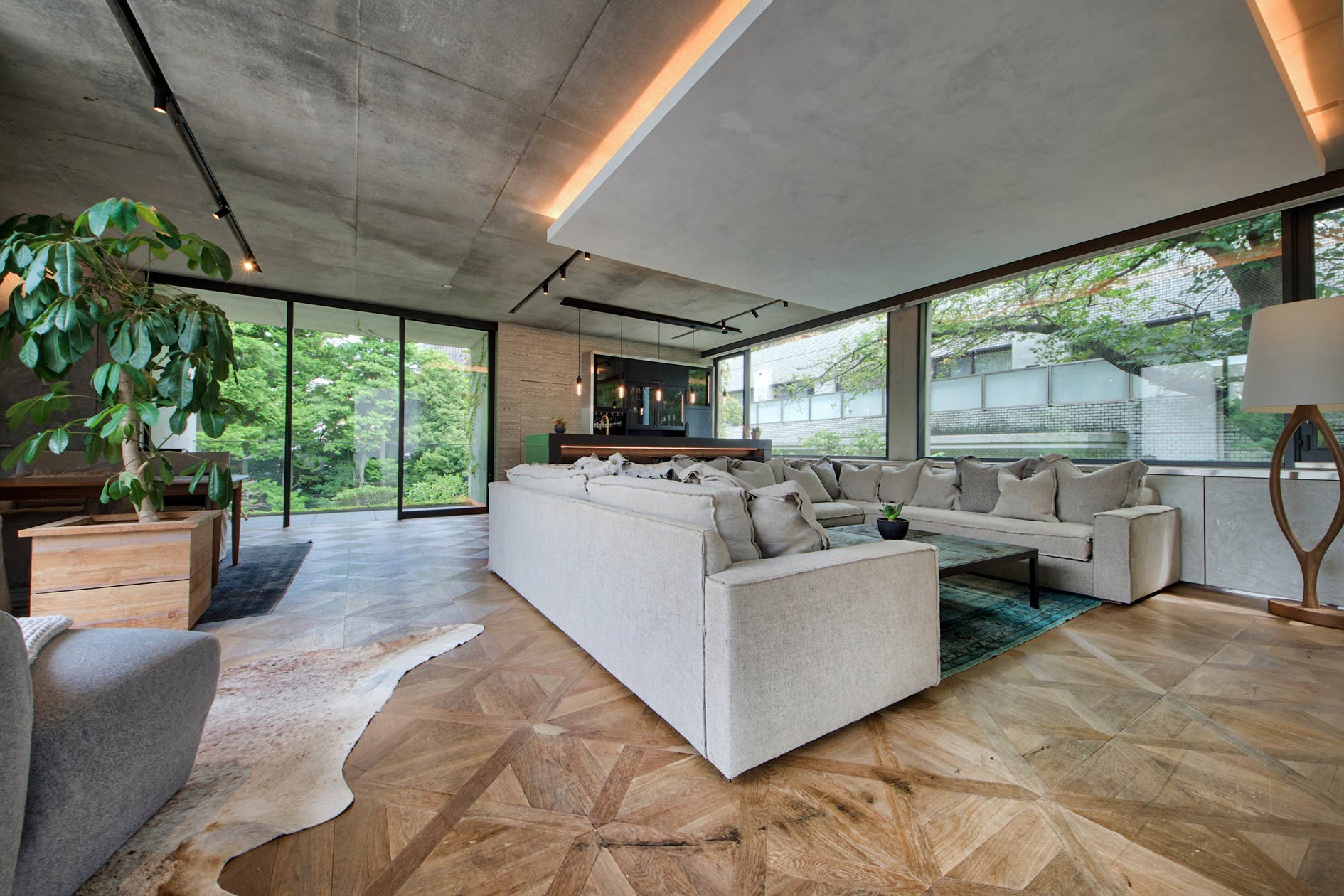 【表参道】オフサイトミーティング・交流会利用多数！ プロジェクター完備でプレゼンや勉強会・研修などでご利用いただいております。の写真7