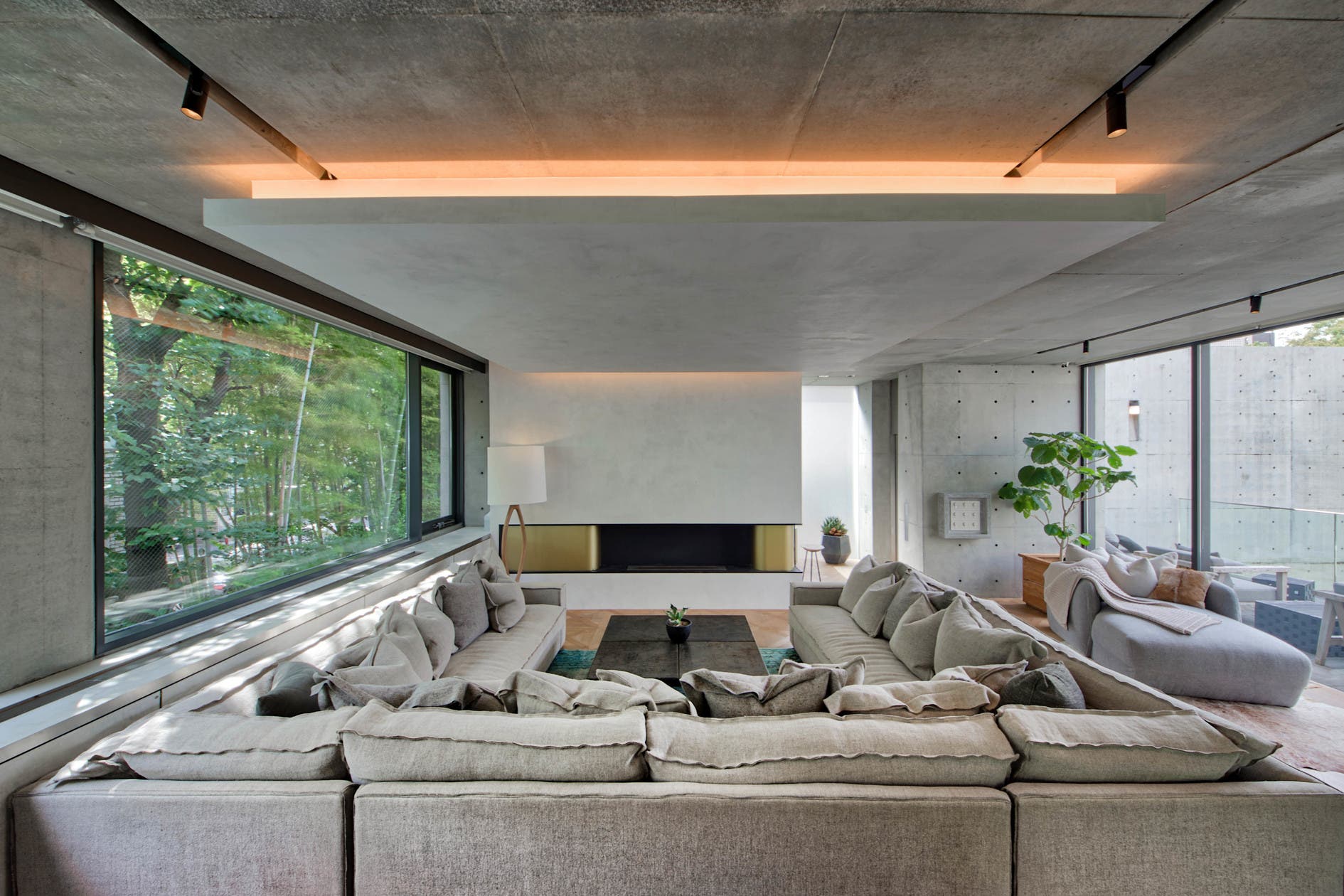 【表参道】オフサイトミーティング・交流会利用多数！ プロジェクター完備でプレゼンや勉強会・研修などでご利用いただいております。の写真8