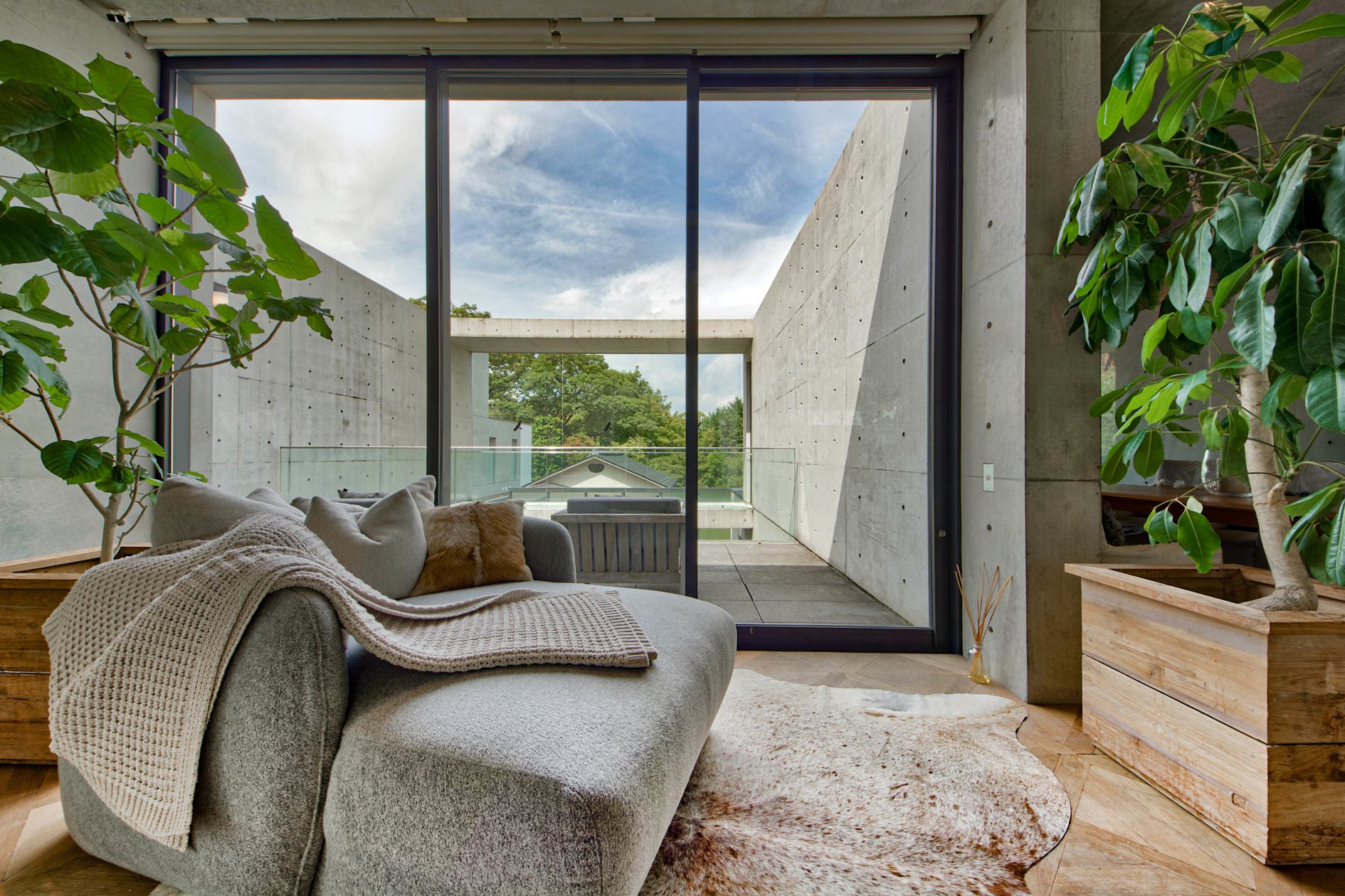 【表参道】オフサイトミーティング・交流会利用多数！ プロジェクター完備でプレゼンや勉強会・研修などでご利用いただいております。の写真9