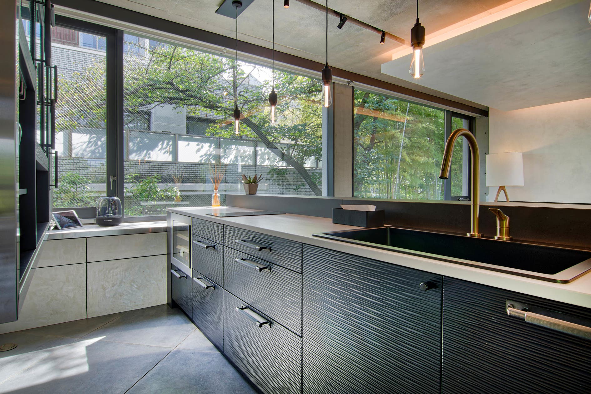 【表参道】オフサイトミーティング・交流会利用多数！ プロジェクター完備でプレゼンや勉強会・研修などでご利用いただいております。の写真13