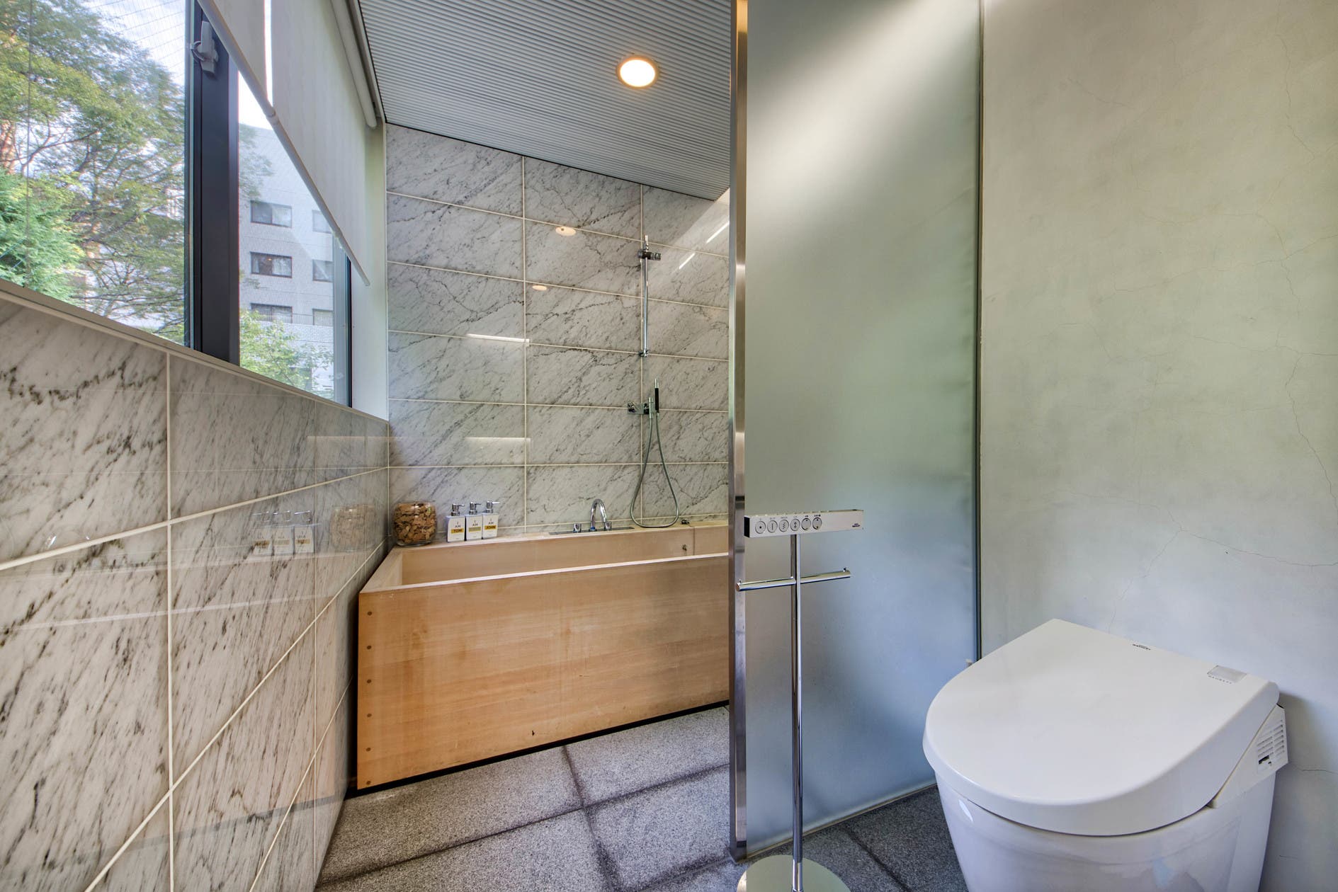 【表参道】オフサイトミーティング・交流会利用多数！ プロジェクター完備でプレゼンや勉強会・研修などでご利用いただいております。の写真27