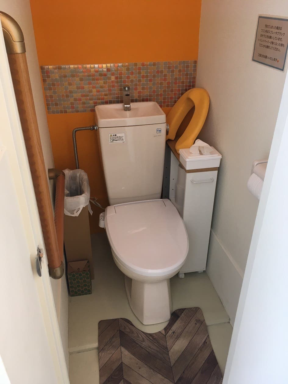 商店街路面のコミュニティスペース　日当たり良好の写真7