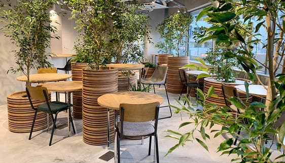 ⭐️【2人席】カフェにいるようなコワーキング⭐️植栽と機械換気できれいな空気【SHARE M-10】麻布十番駅徒歩1分の写真1