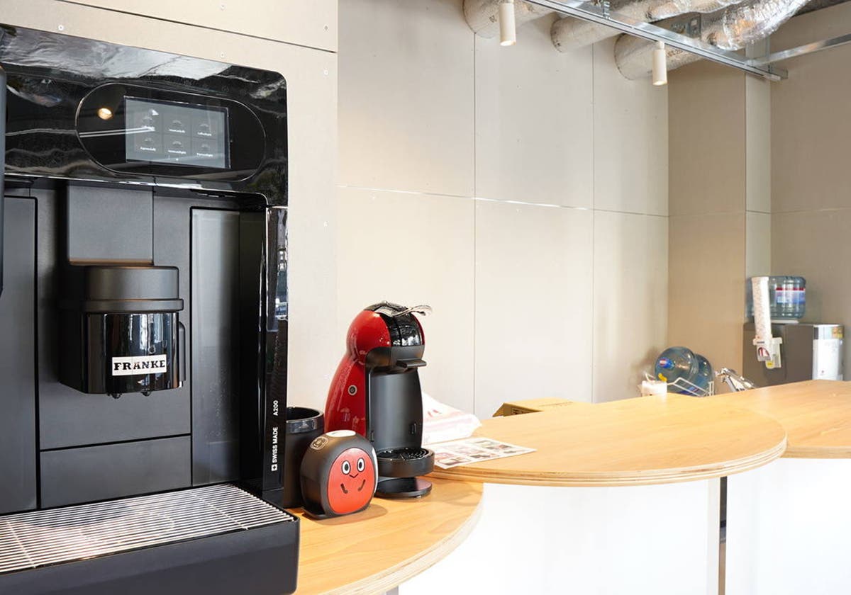 ⭐️【2人席】カフェにいるようなコワーキング⭐️植栽と機械換気できれいな空気【SHARE M-10】麻布十番駅徒歩1分の写真4