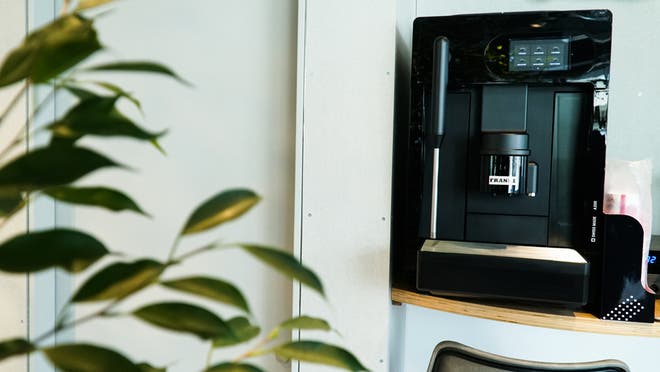 ⭐️【2人席】カフェにいるようなコワーキング⭐️植栽と機械換気できれいな空気【SHARE M-10】麻布十番駅徒歩1分の写真11