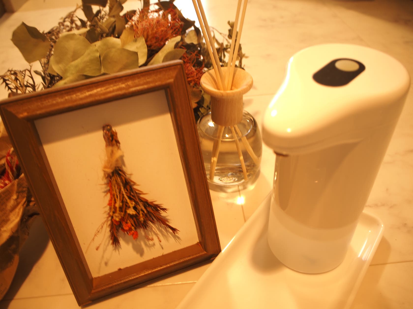 ✨名古屋駅近✨グレーを基調としたドライフラワーのあるおしゃれなレンタルサロン💐の写真7