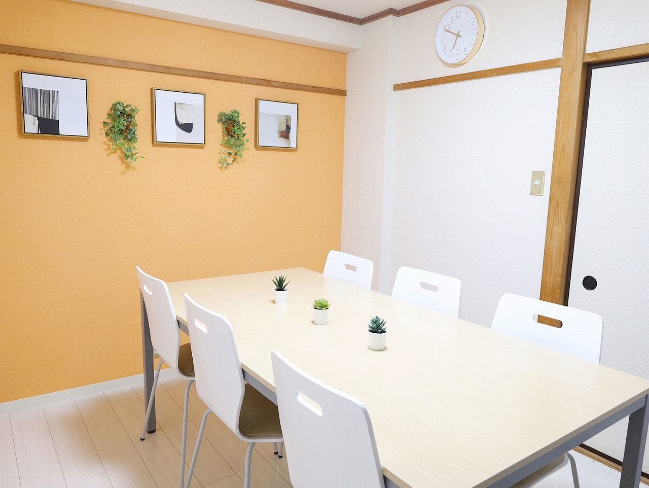 【日吉駅1分！10名利用可！】綺麗な室内！WiFi・大型モニター・ホワイトボード全て無料！ふれあい貸し会議室 日吉Bの写真6