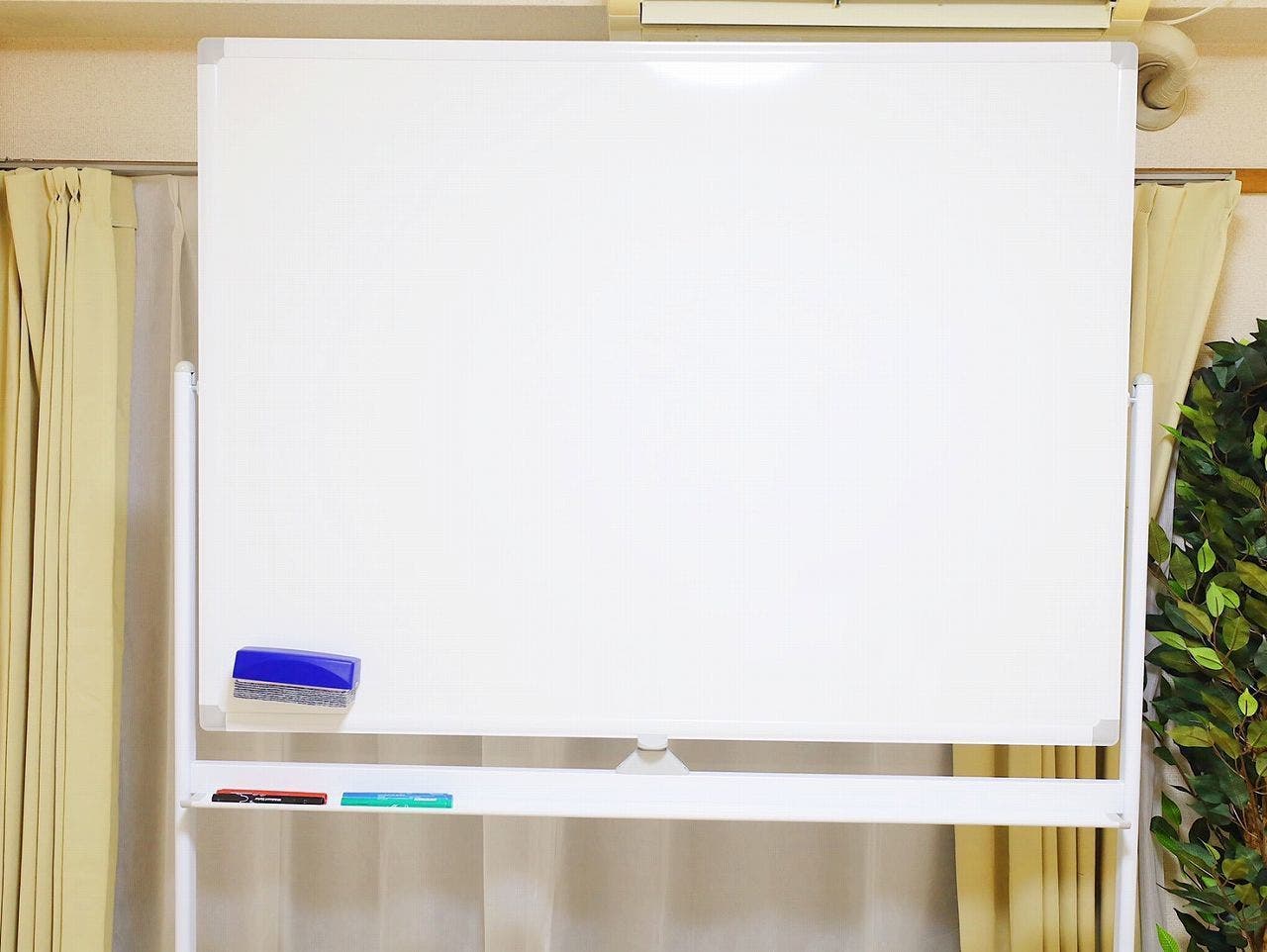 【日吉駅1分！10名利用可！】綺麗な室内！WiFi・大型モニター・ホワイトボード全て無料！ふれあい貸し会議室 日吉Bの写真14