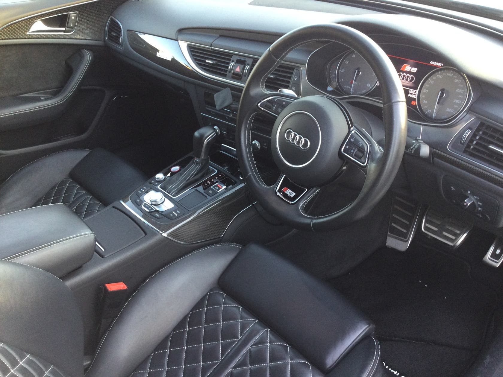 海まで300m! 潮風を感じる広々LDKのワークスペースの写真17