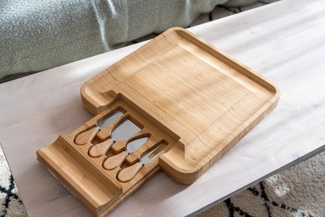 竹製チーズボード🧀とナイフセットの画像1