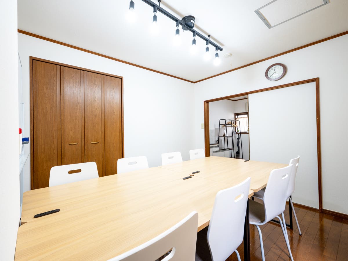 【BASE本八幡】都営新宿 本八幡1分 8人/NURO光・有線LAN/会議・面接/ボドゲ/施術/ネイル/モニター【安い】【綺麗】の写真8