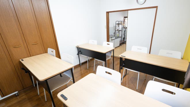 【BASE本八幡】都営新宿 本八幡1分 8人/NURO光・有線LAN/会議・面接/ボドゲ/施術/ネイル/モニター【安い】【綺麗】の写真14