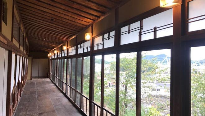 約60畳の元宴会場貸しスペースの写真8