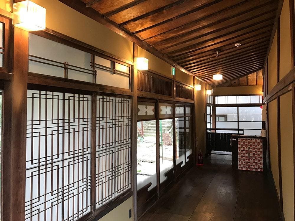 約60畳の元宴会場貸しスペースの写真6