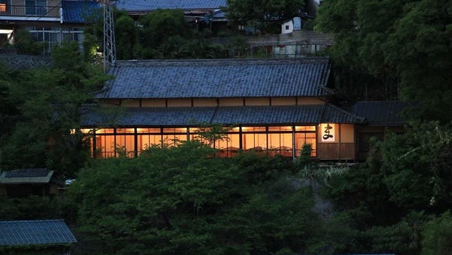 約60畳の元宴会場貸しスペースの写真15