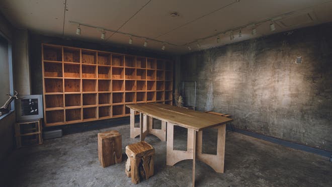 京都御所の借景が映える、コンクリートと木材で構成されたラフながらも静謐な空間!展示会やポップアップ、撮影スタジオに!の写真3