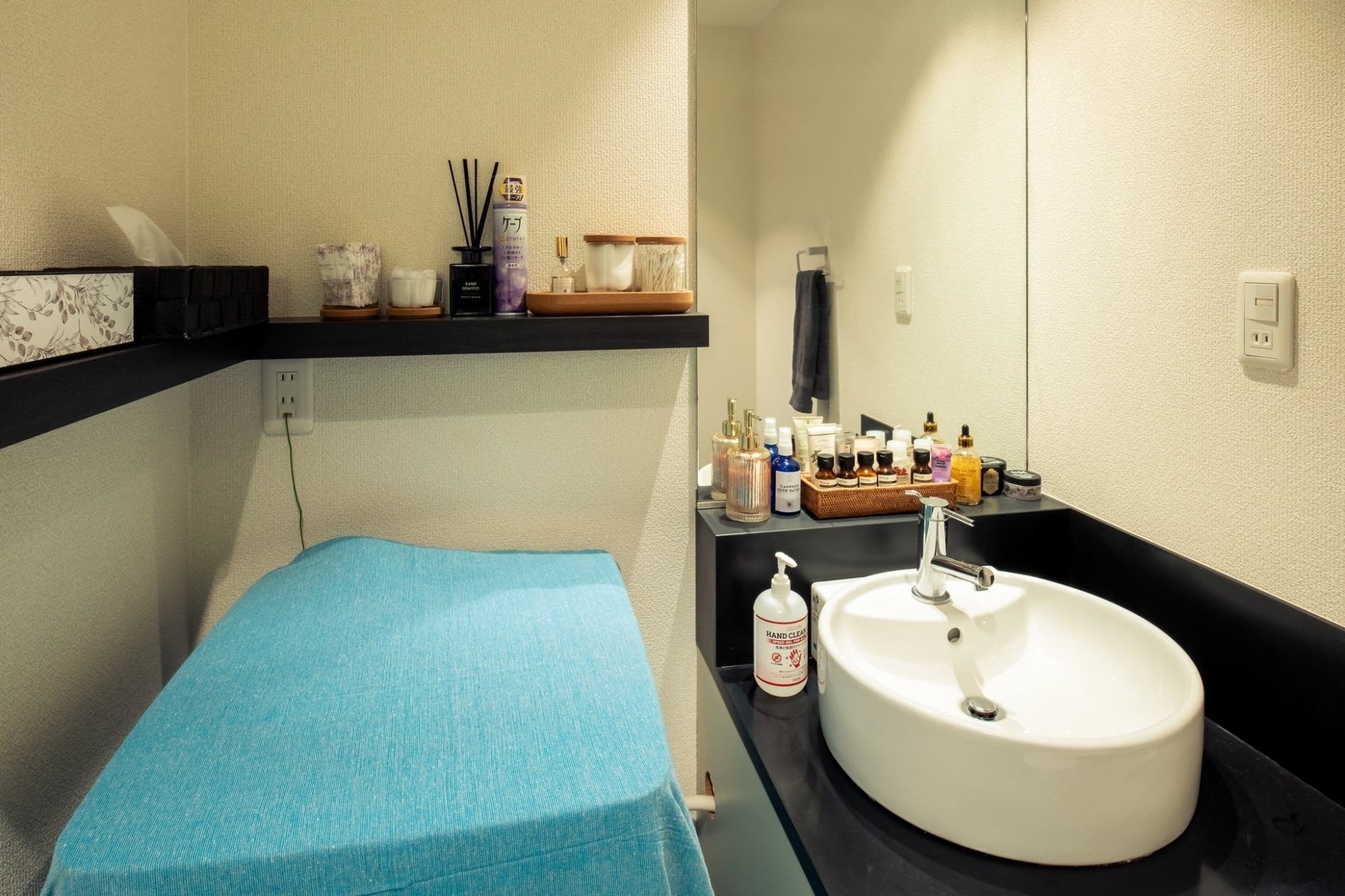 完全個室レンタルサロンJR元町駅東口、大丸すぐ！キラリラ神戸元町イースト　エステ、マッサージ、まつエク、ネイル、整体に。の写真8