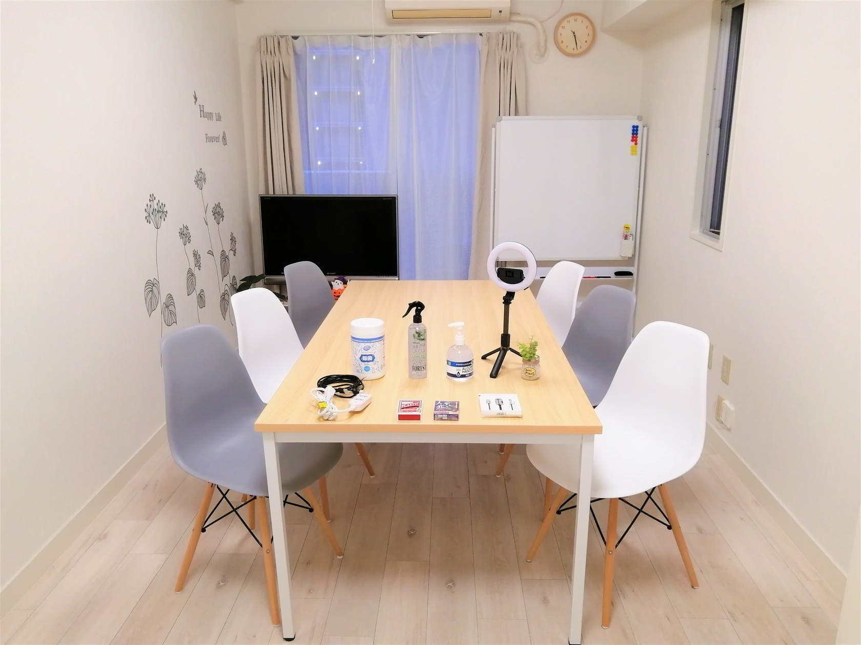 ⭐西新宿5丁目駅3分・都庁前6分⭐TV/空気清浄機/清掃/除菌/喚起/24hゴミ捨てOK・会議・女子会・ゲーム等に最適です。の写真1