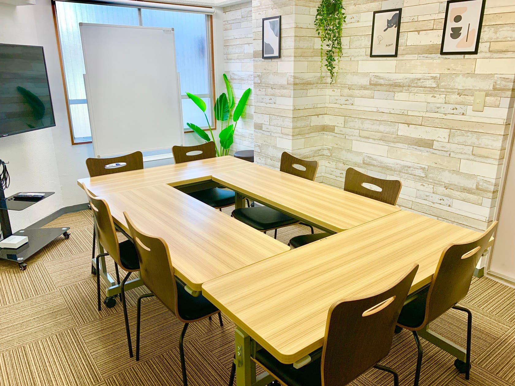 【ComfortSpace上野】上野駅3分！ 50モニタ・電子レンジ・無料Wifi・施術ベッド無料♪会議・セミナー・オフ会・撮影の写真5